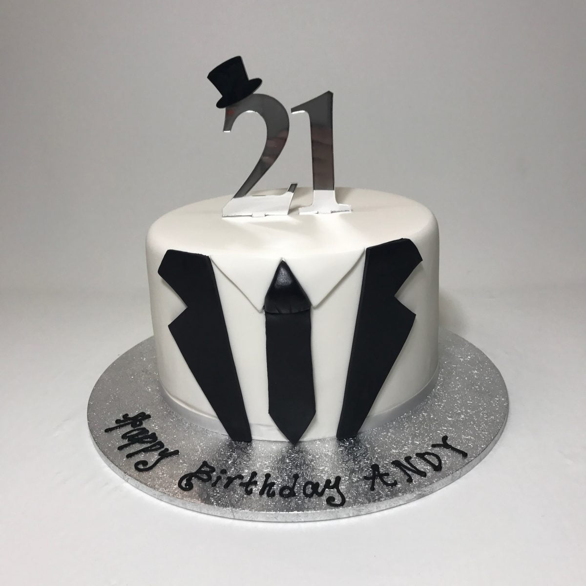 Suit & Tie | Nikos Cakes