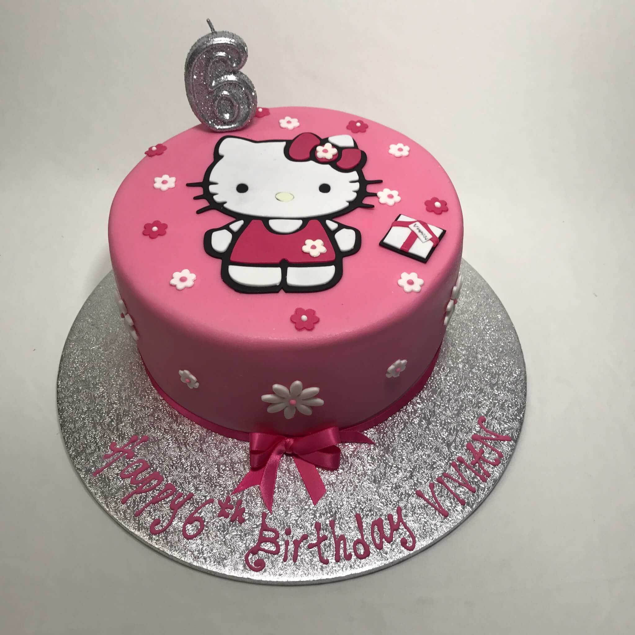 Hello Kitty | Nikos Cakes