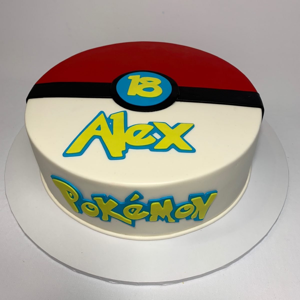 Alex's Poké Ball | Nikos Cakes