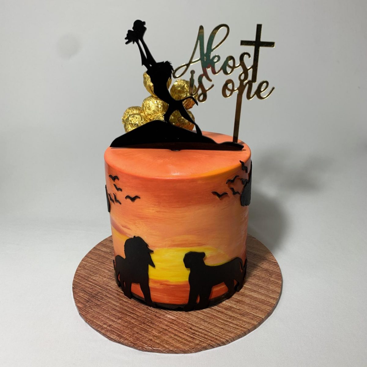 Lion King Pride Rock | Nikos Cakes